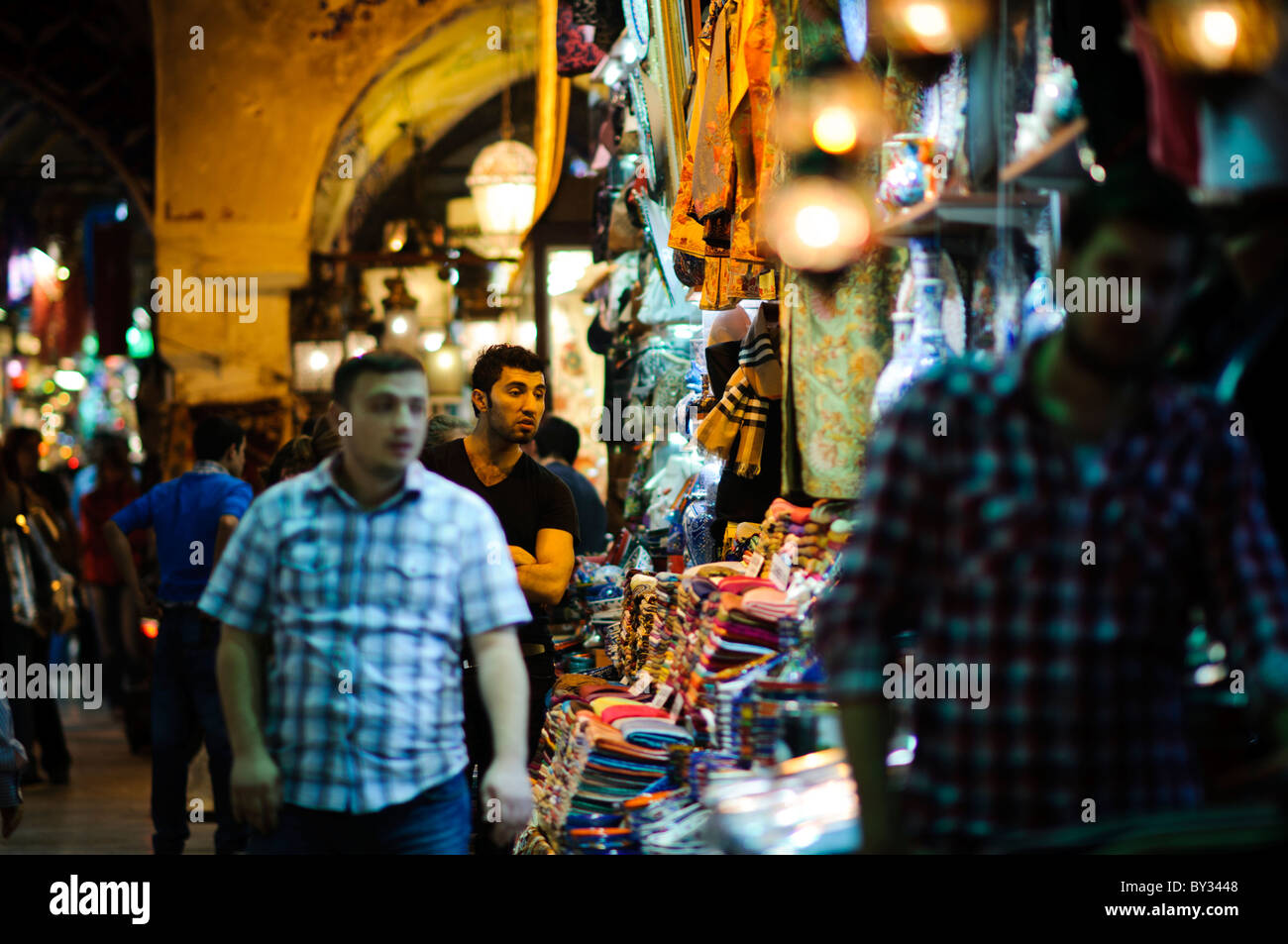Turkey istanbul bazaar silk hi-res stock photography and images - Alamy