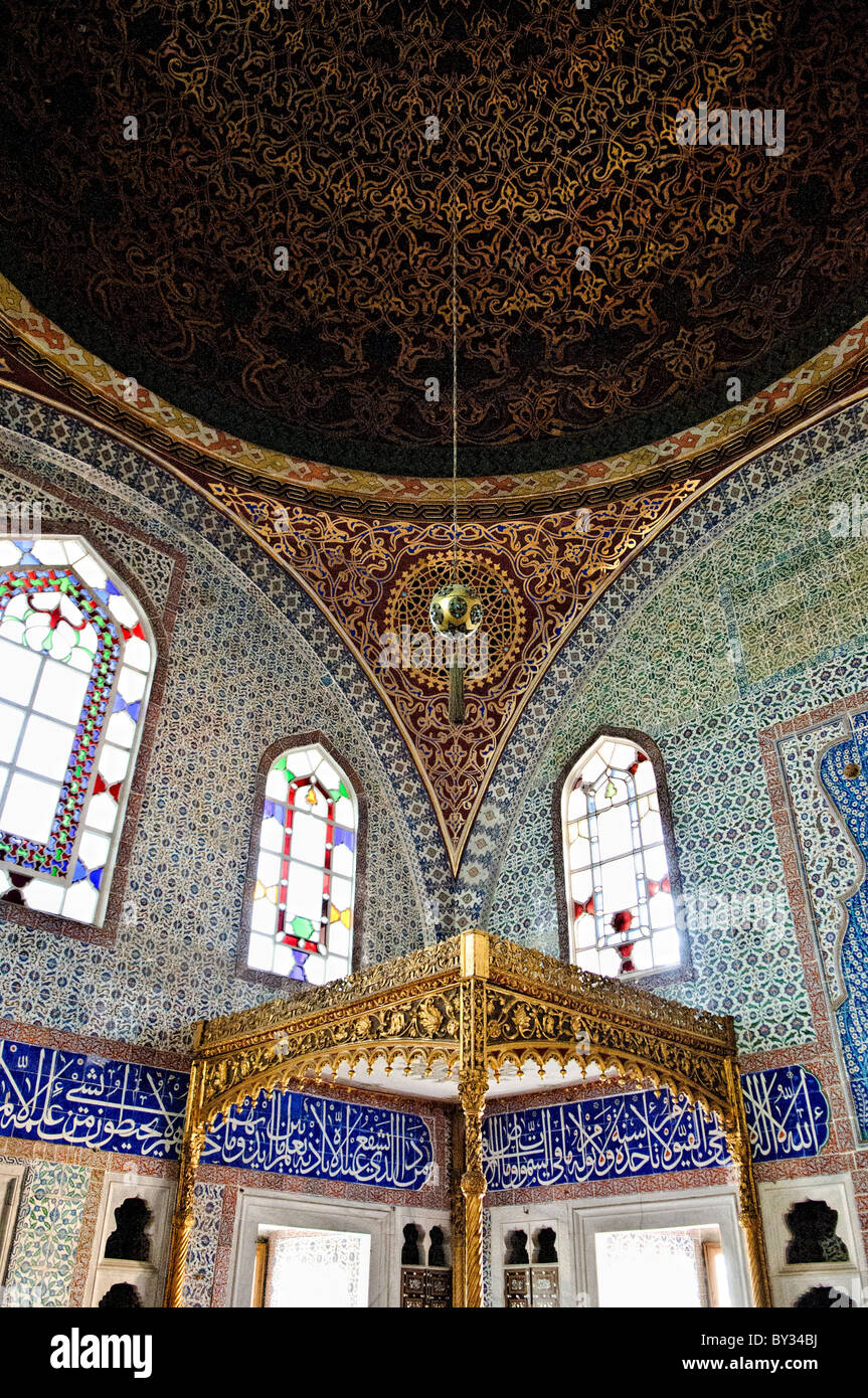 Privy chamber hi-res stock photography and images - Alamy