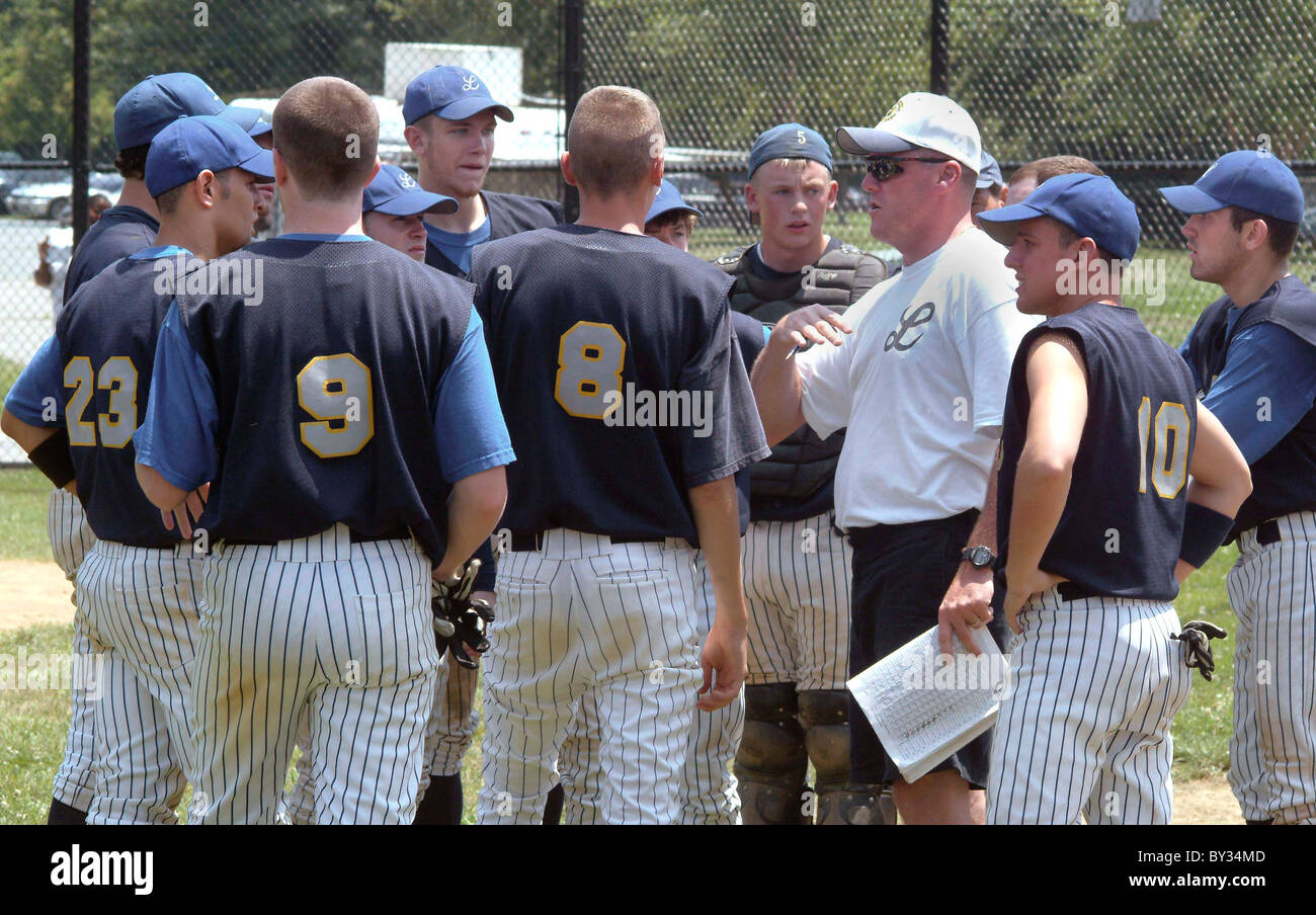 Batter and pitcher hi-res stock photography and images - Alamy