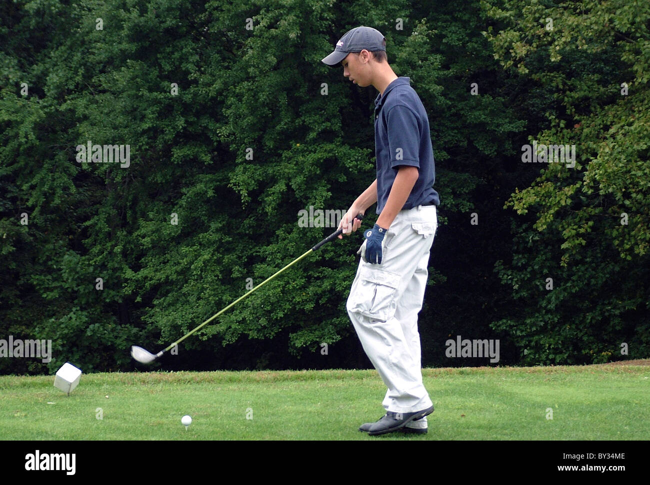Teen golf hi-res stock photography and images - Alamy