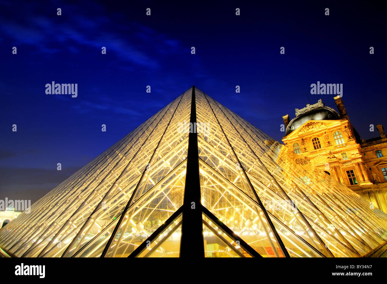 Louvre museum and the pyramid hi-res stock photography and images - Alamy