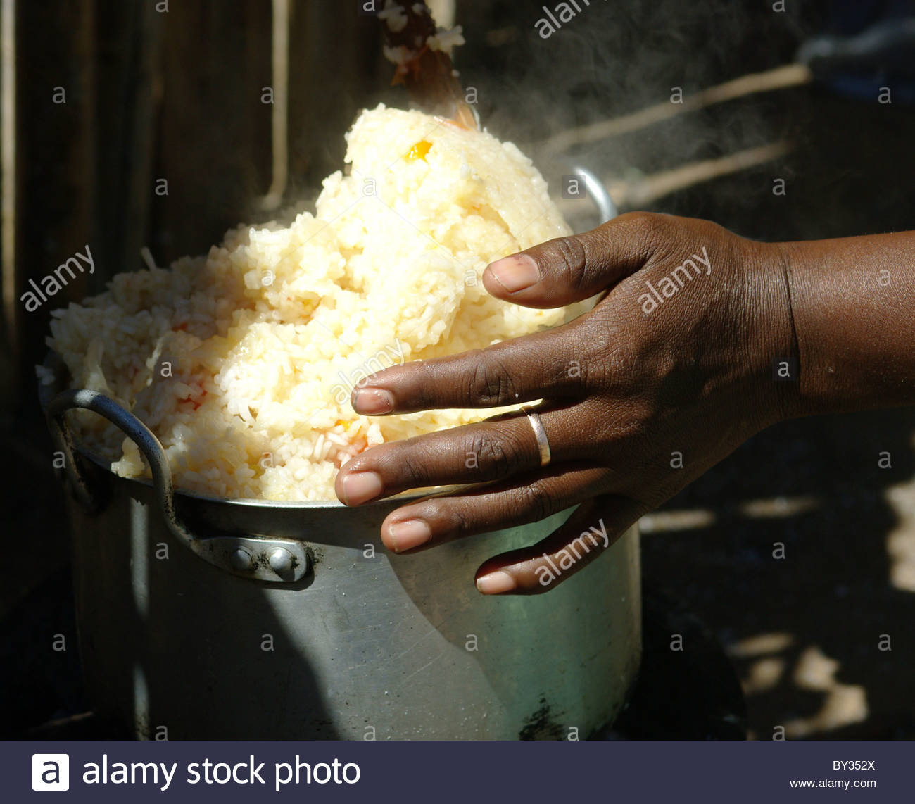 Africa Maize Hand High Resolution Stock Photography and Images - Alamy