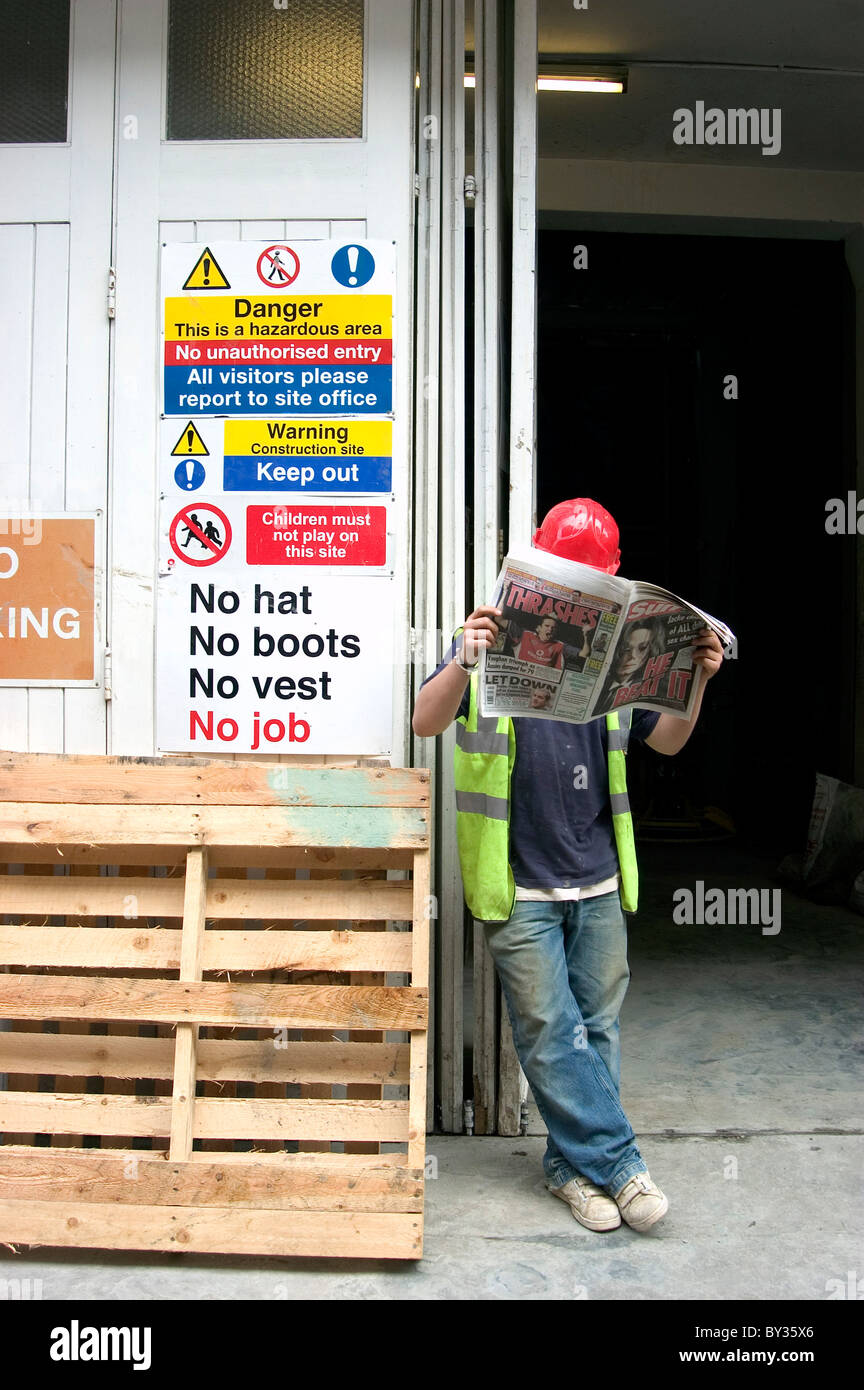 Builder Tea Break High Resolution Stock Photography and Images - Alamy