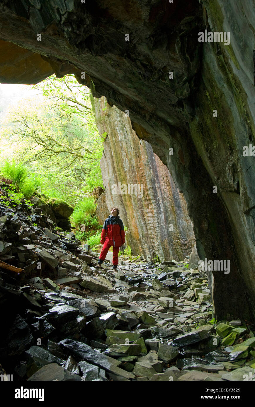 Natural arch human figure hi-res stock photography and images - Alamy