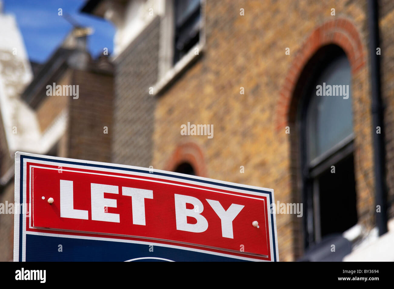 Estate Agent Boards High Resolution Stock Photography and Images - Alamy