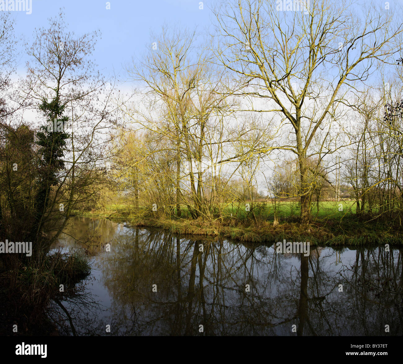 River arrow hi-res stock photography and images - Alamy