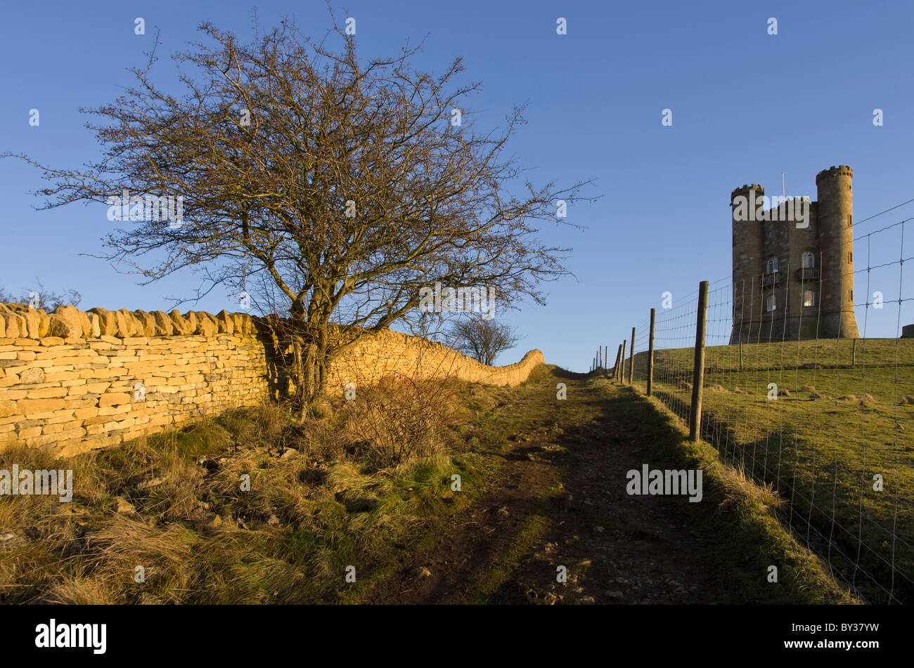 broadway tower country park cotswolds Stock Photo - Alamy
