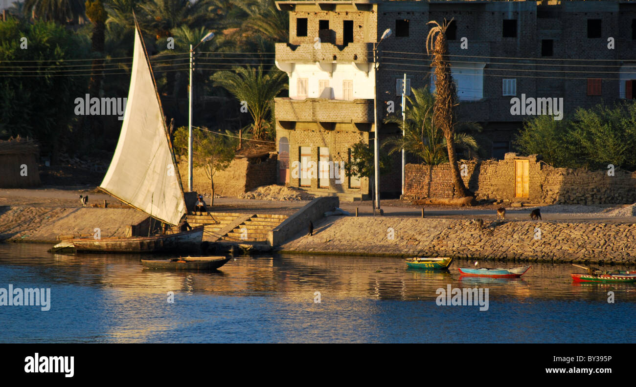 Egypt nile river desert house hi-res stock photography and images - Alamy