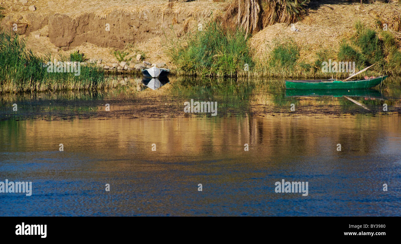 Papyrus boat egypt hi-res stock photography and images - Alamy