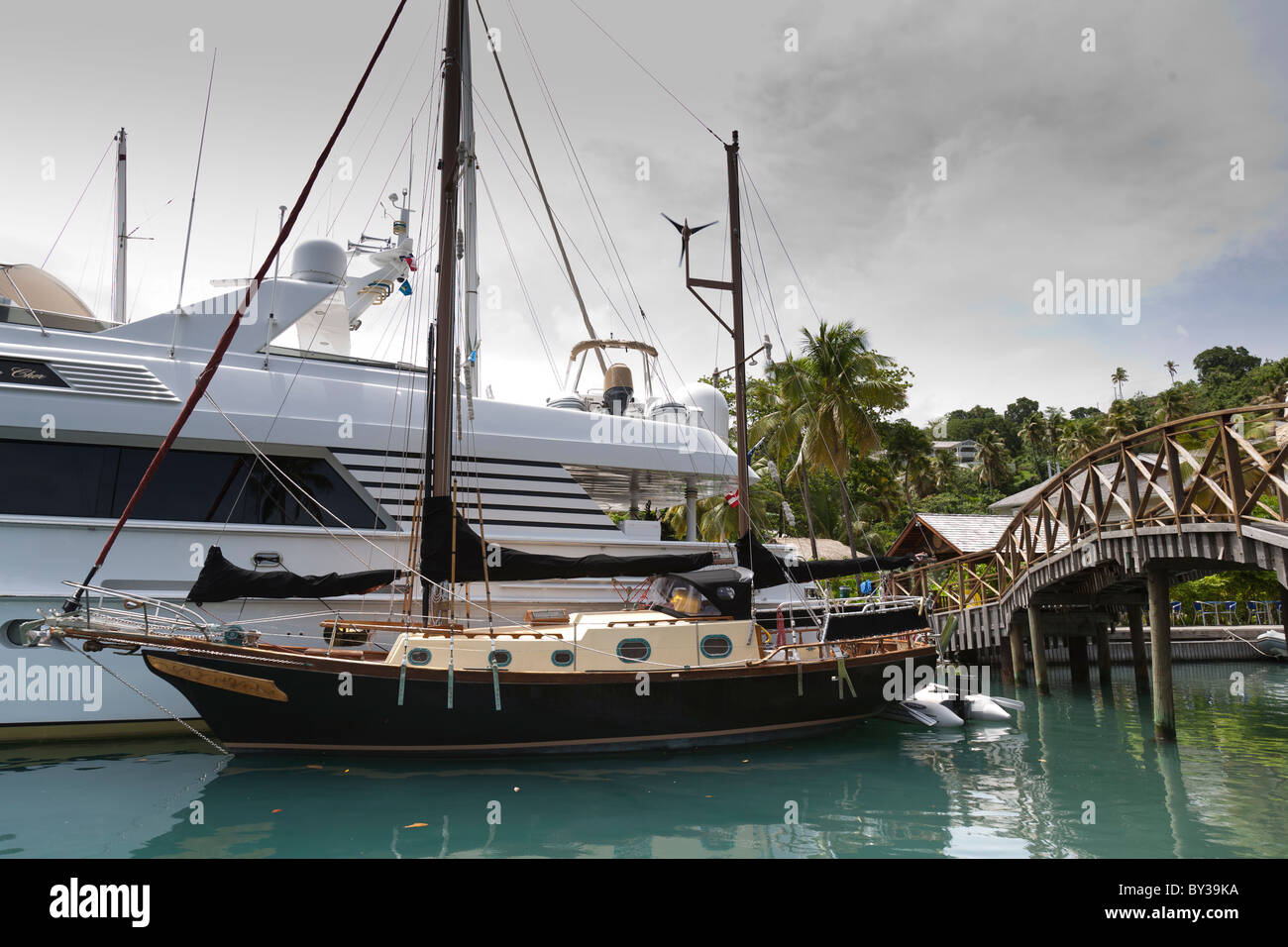 Luxury motor yacht bridge hi-res stock photography and images - Alamy