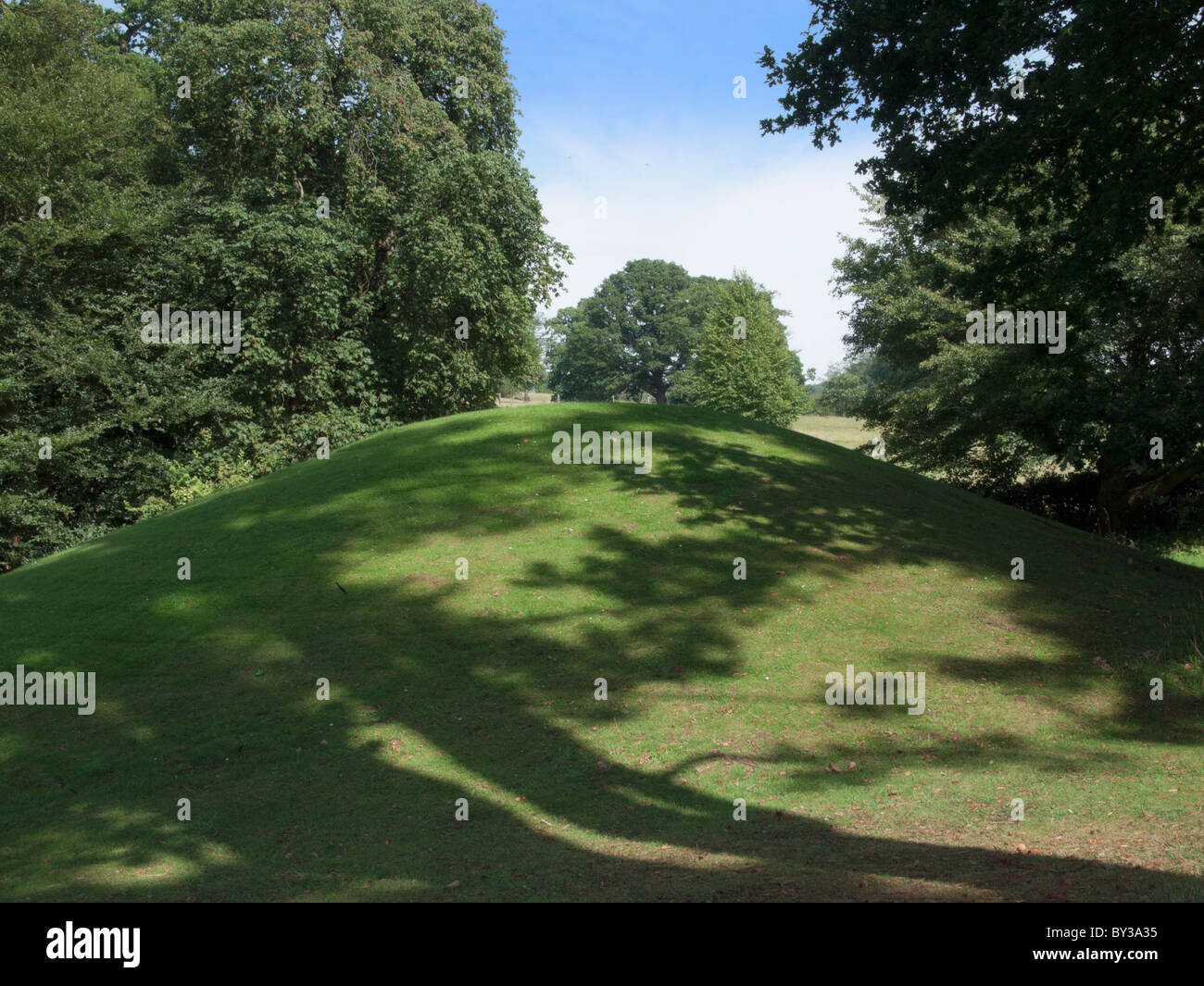 cotswold way footpath stanway cotswolds Stock Photo - Alamy
