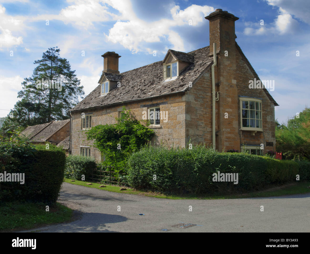 Stanway village cotswolds hi-res stock photography and images - Alamy