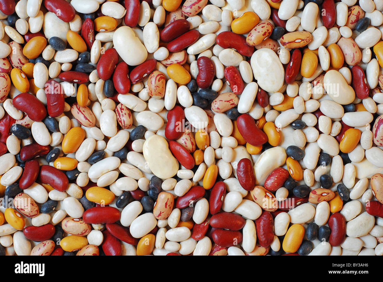 Mixture of six different type of colorful beans Stock Photo - Alamy