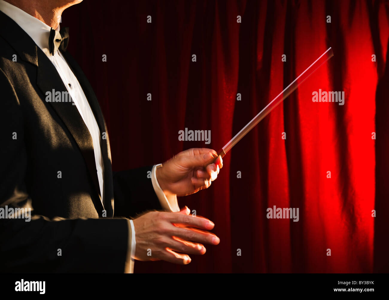 Conductor and orchestra hi-res stock photography and images - Alamy