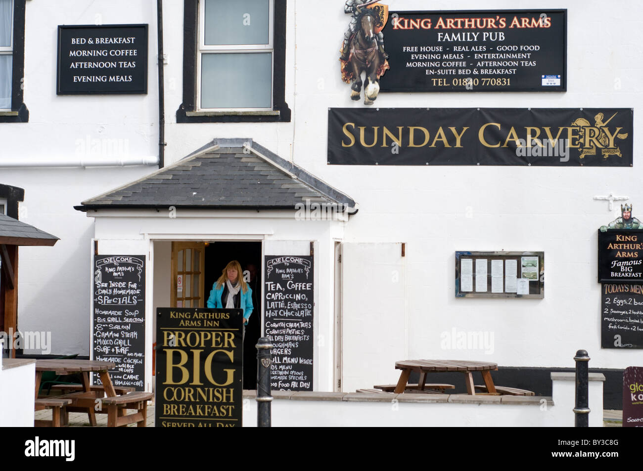 Pubs Cornwall High Resolution Stock Photography and Images - Alamy