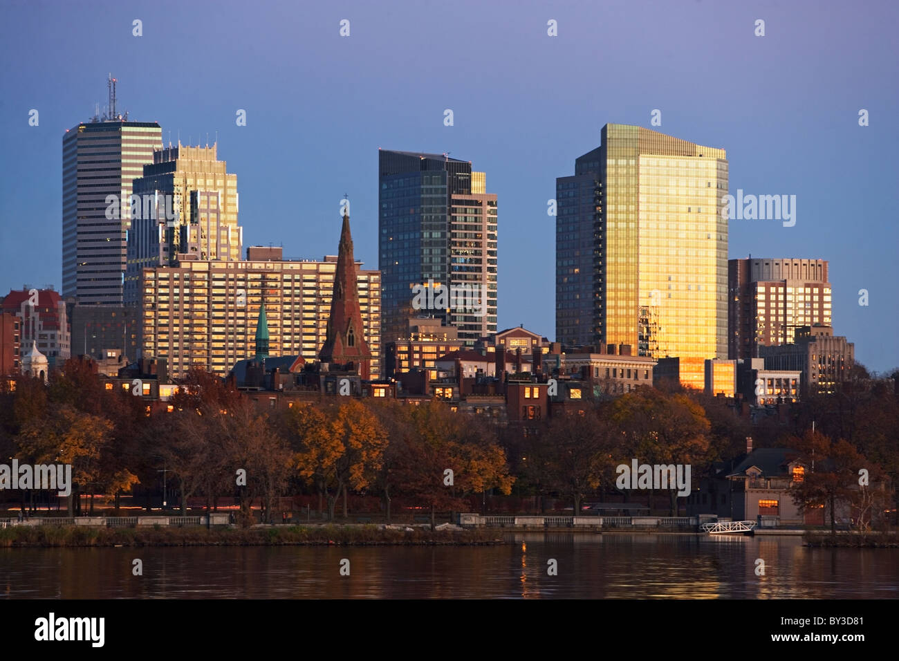 Boston skyline at sunset hi-res stock photography and images - Alamy