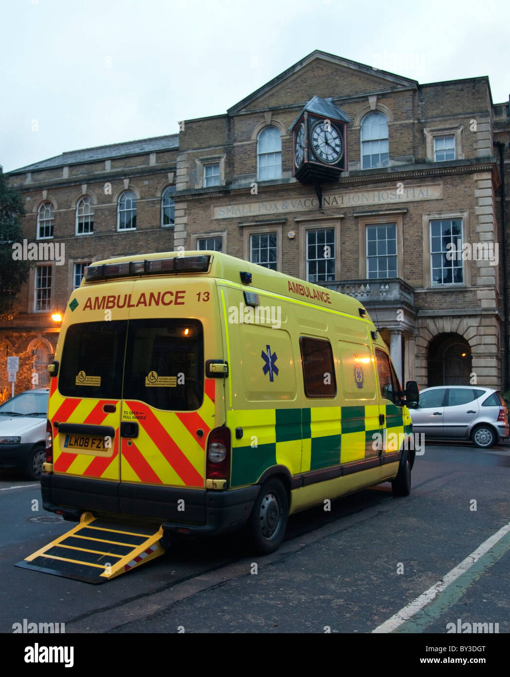 British hospital hi-res stock photography and images - Alamy