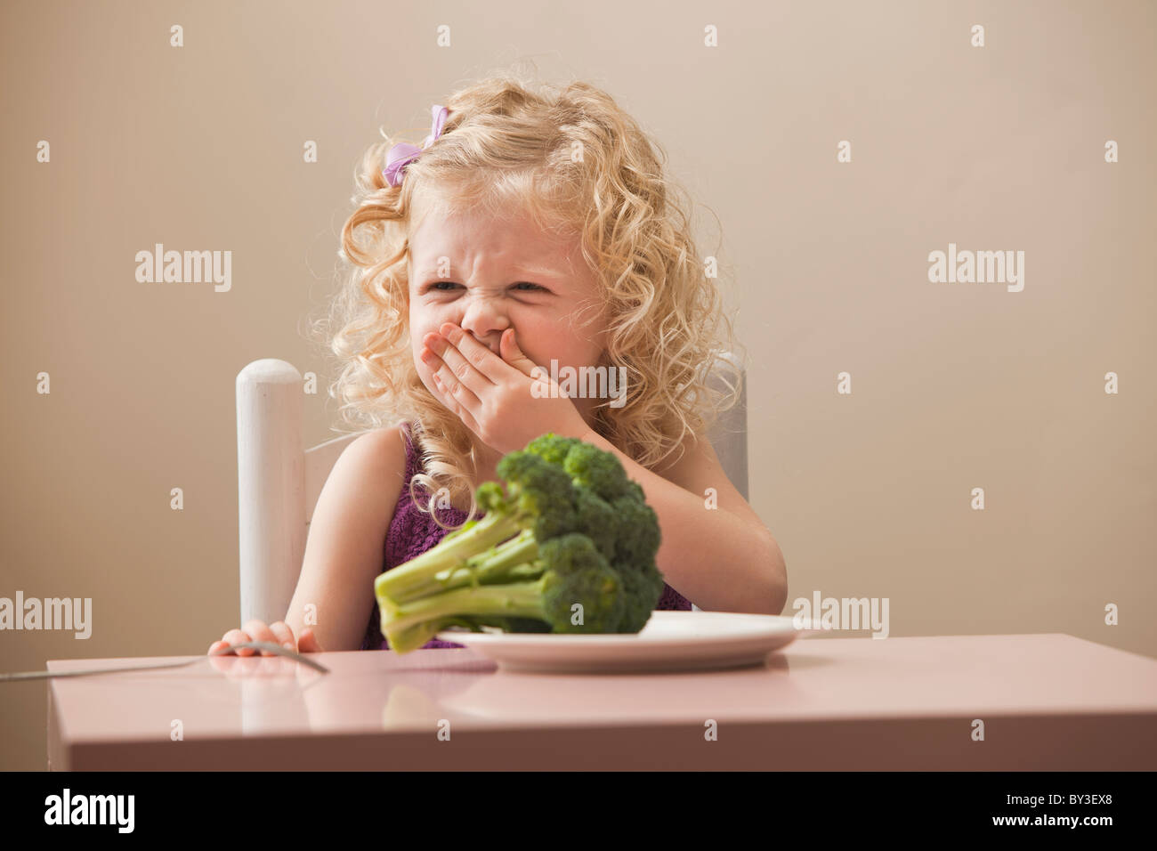 Girl disgusted by food hi-res stock photography and images - Alamy