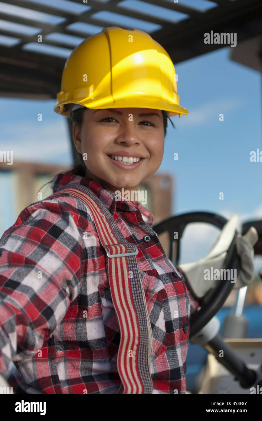 Digger driver working on site hi-res stock photography and images - Alamy