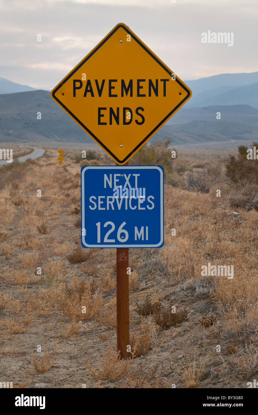 Usa california services road sign hi-res stock photography and images ...