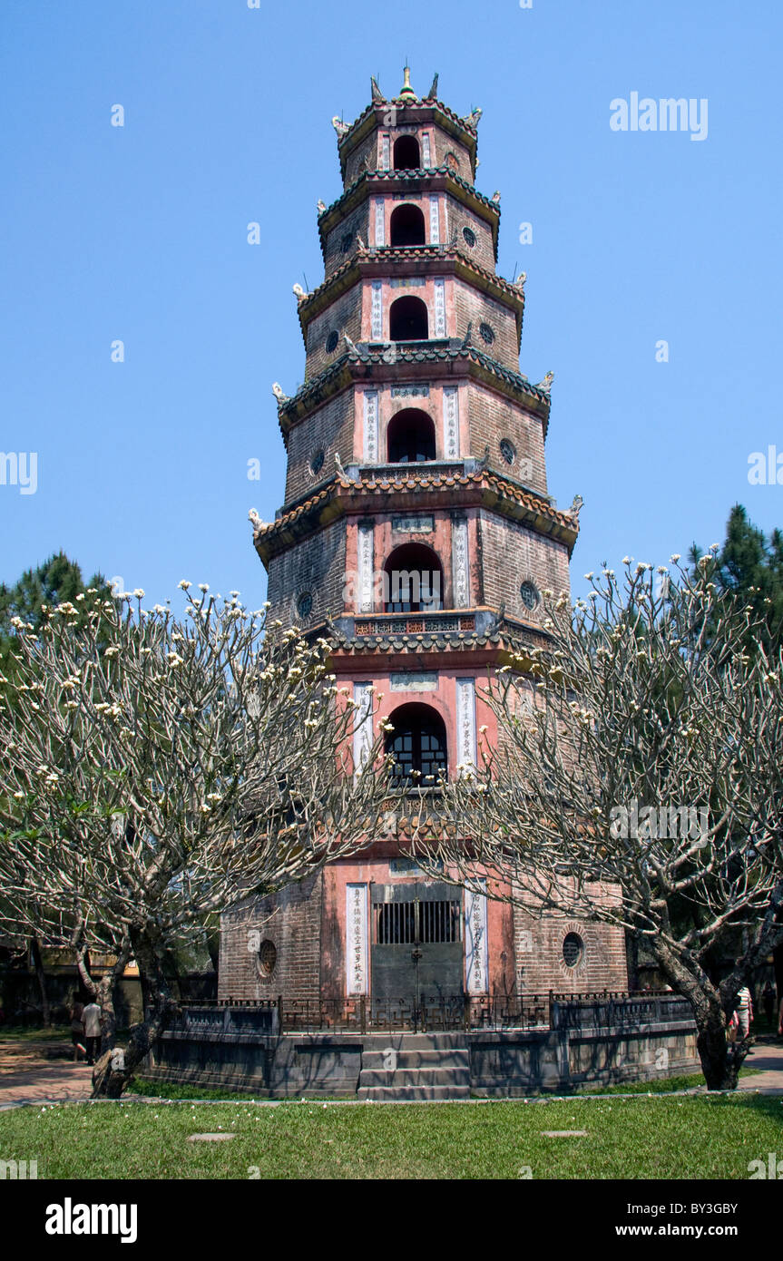 Tien Mu Pagoda, Hue, Vietnam Stock Photo - Alamy