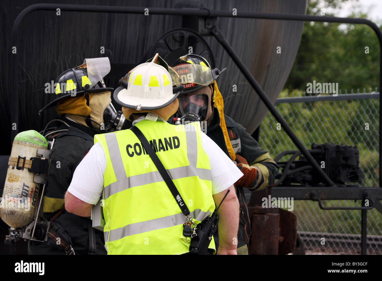 Fire department command on emergency hi-res stock photography and ...