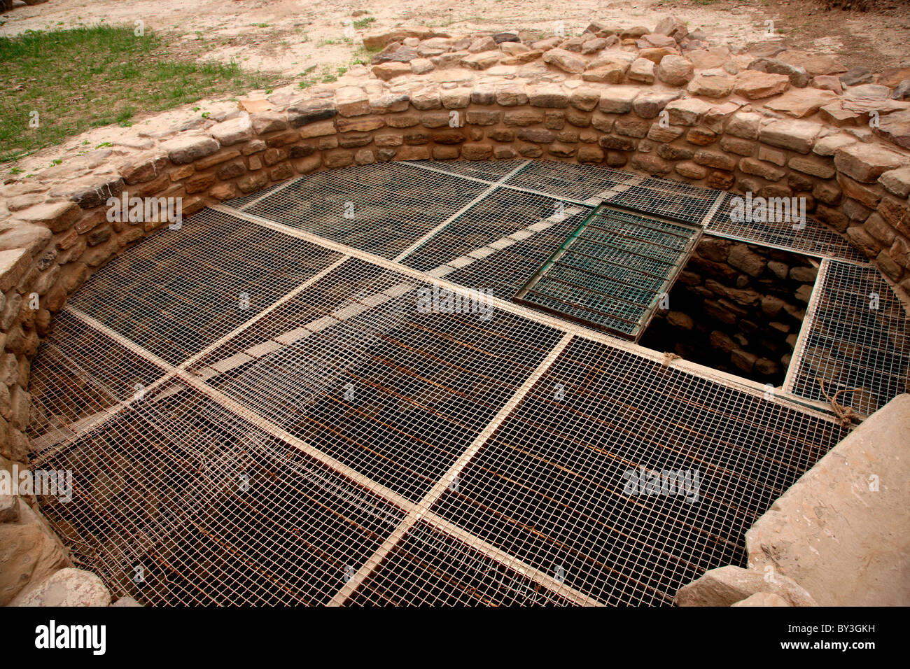 Well of Harappan civilisation, Dholavira, archeological site, India ...