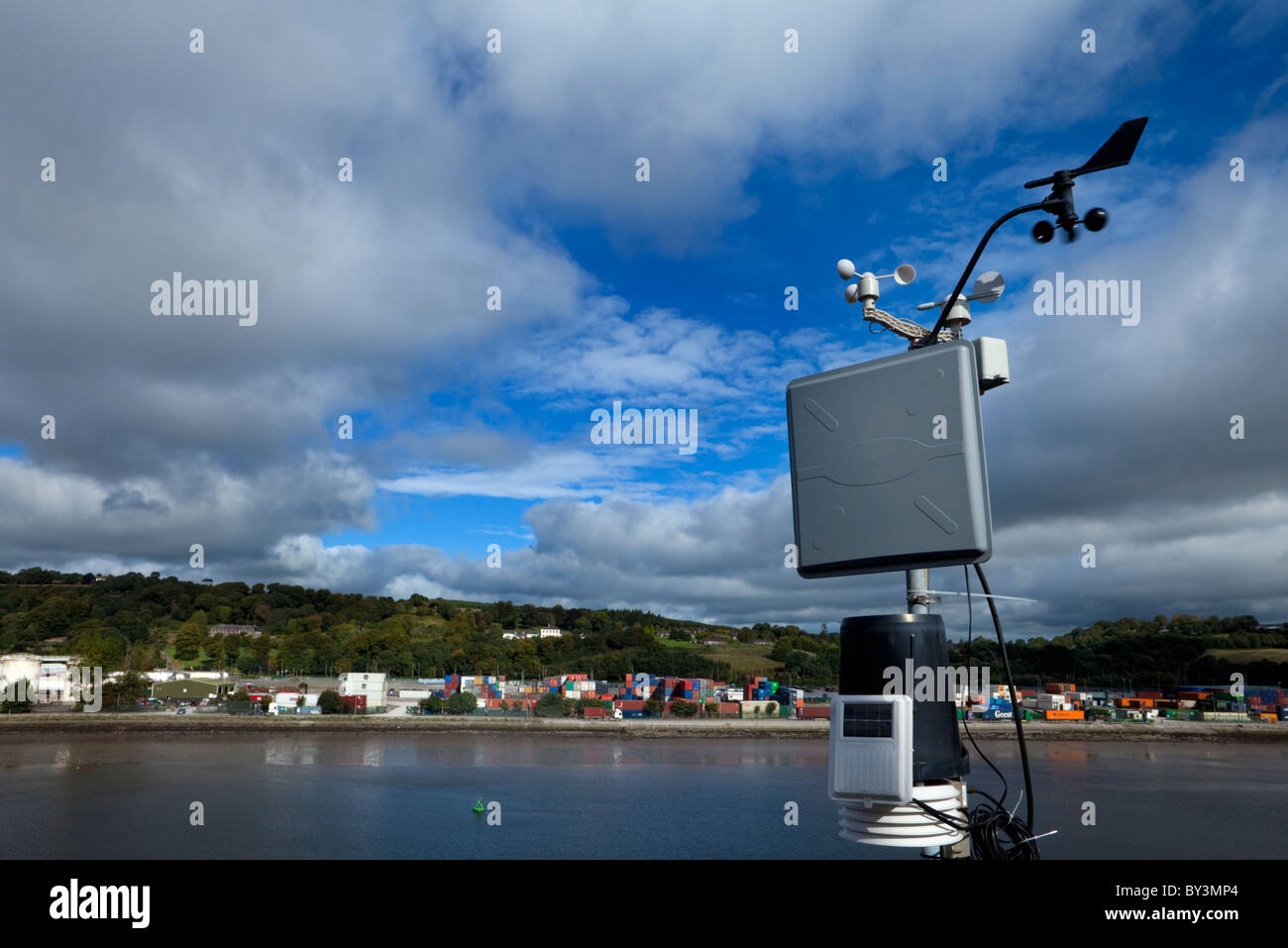 Weather instruments hi-res stock photography and images - Alamy
