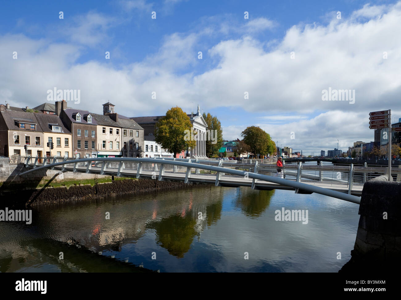 Low foot bridges hi-res stock photography and images - Alamy