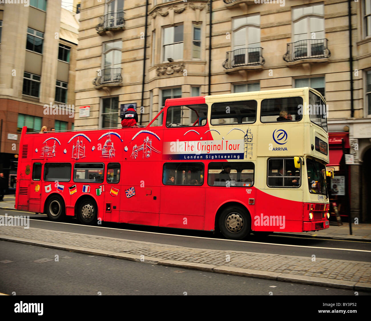 Open top bus hi-res stock photography and images - Alamy