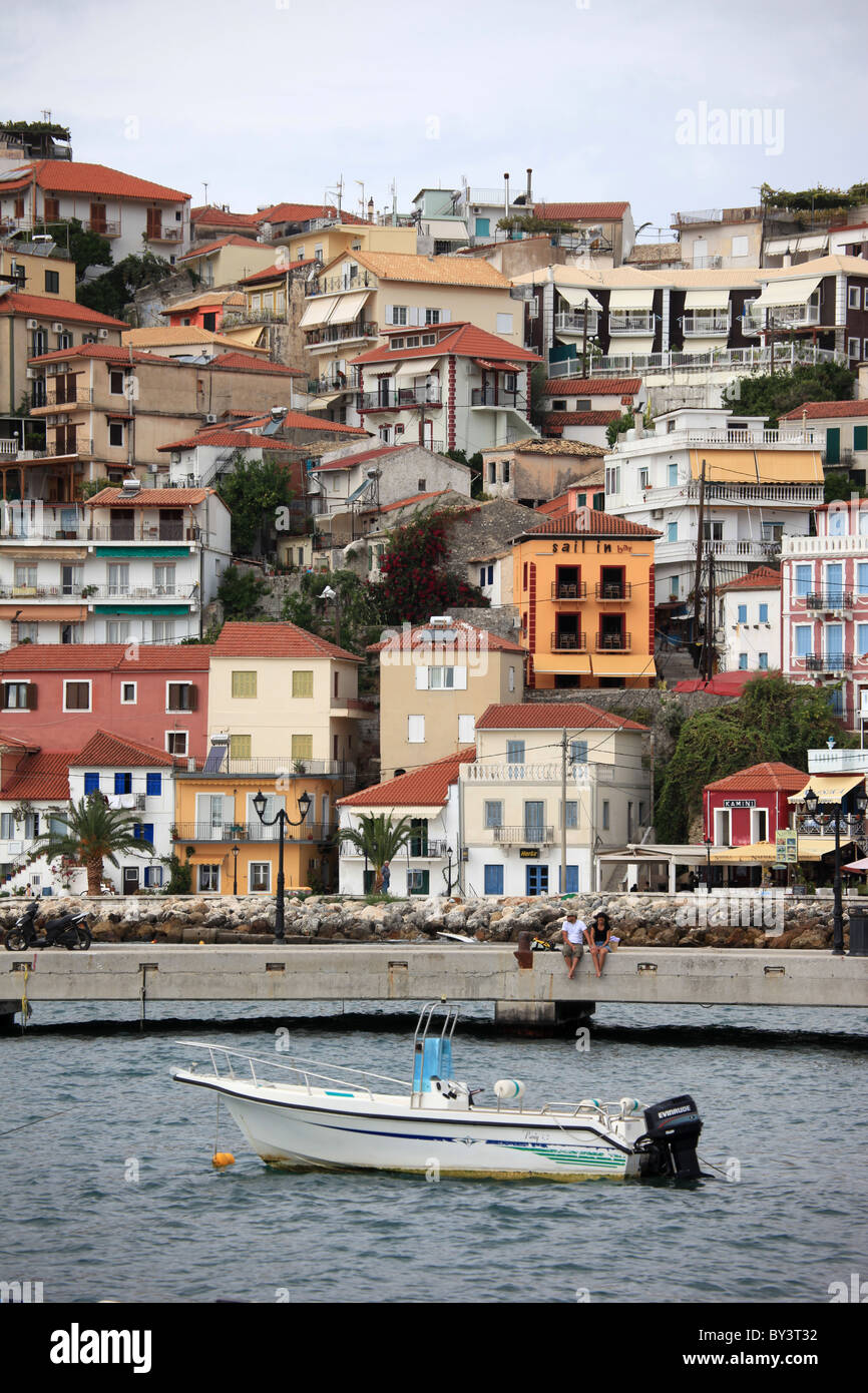 Hillside town hi-res stock photography and images - Alamy