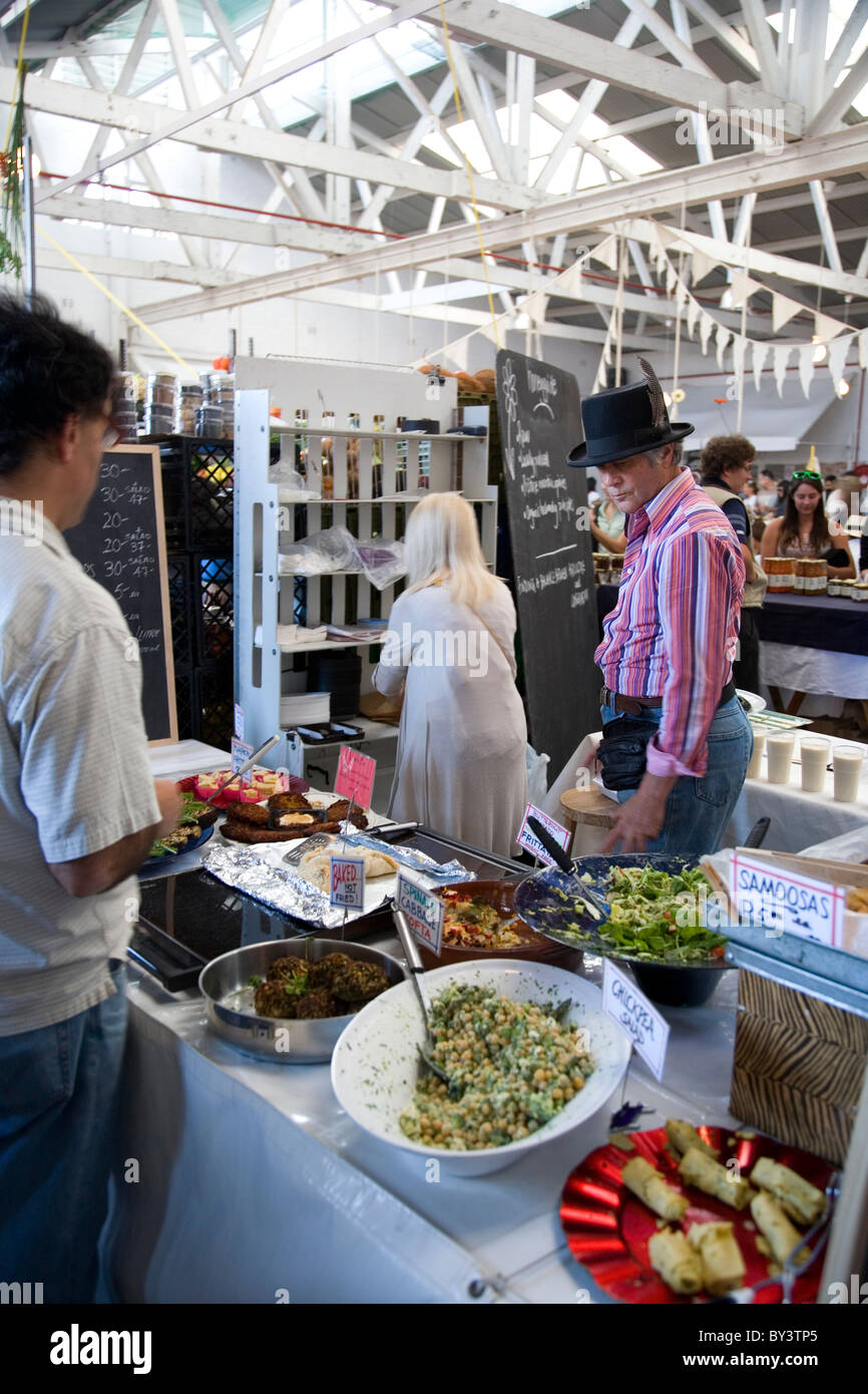 Food court foods market stall hi-res stock photography and images - Alamy