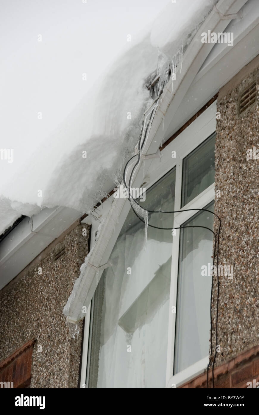 Hanging Gutters High Resolution Stock Photography and Images - Alamy