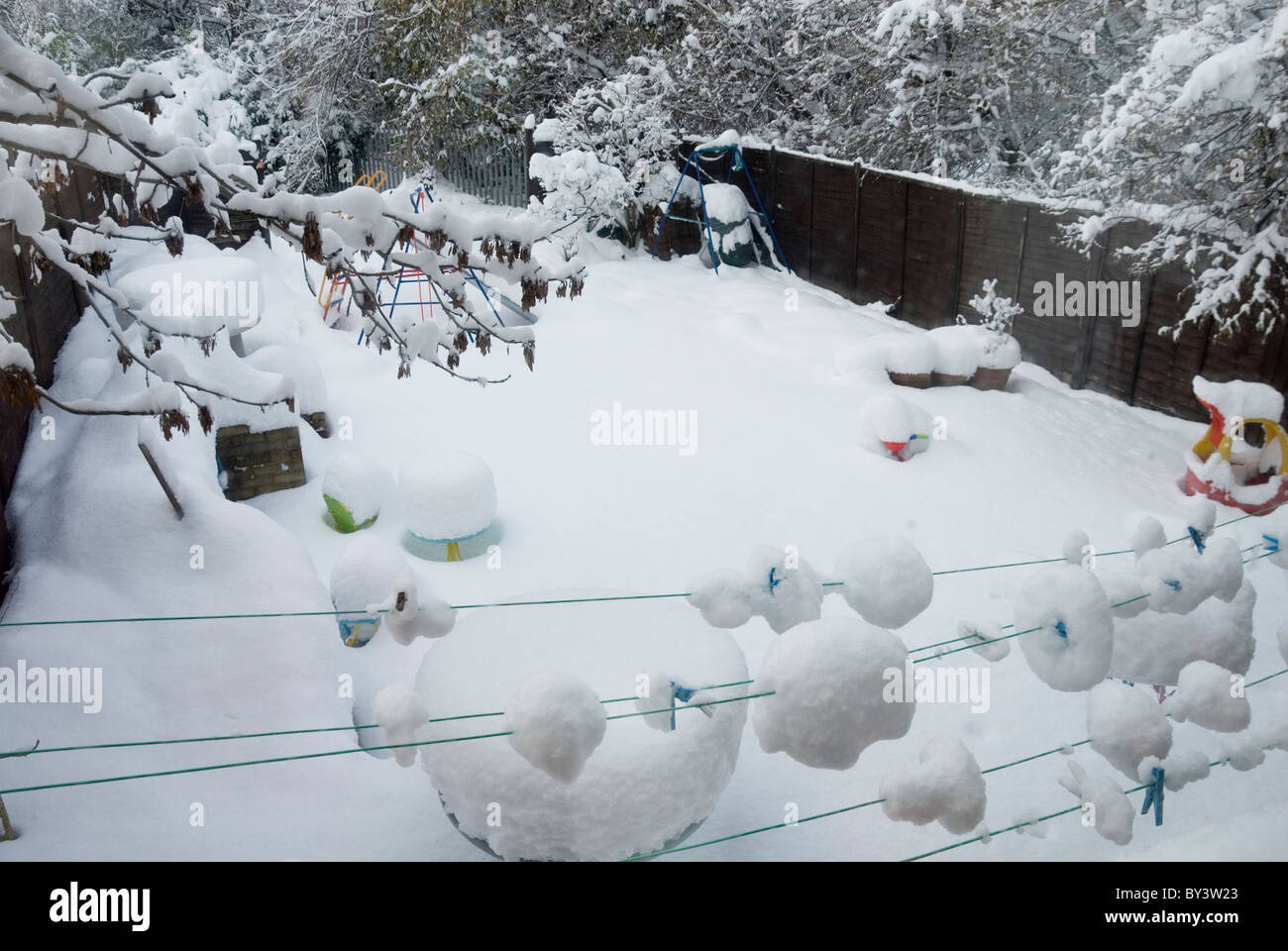 Back Garden Washing Line High Resolution Stock Photography and Images ...