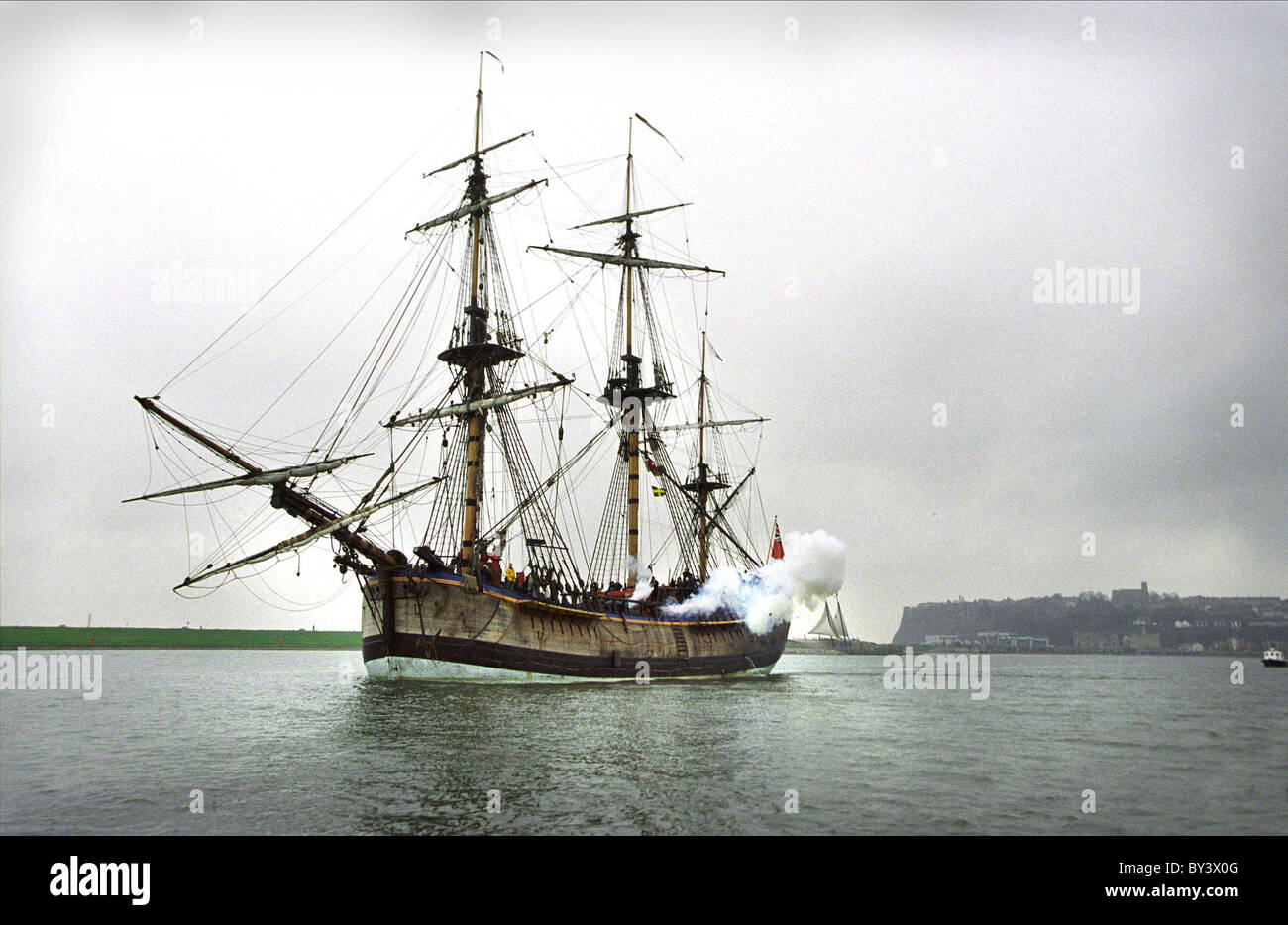 Hms endeavour ship hi-res stock photography and images - Alamy