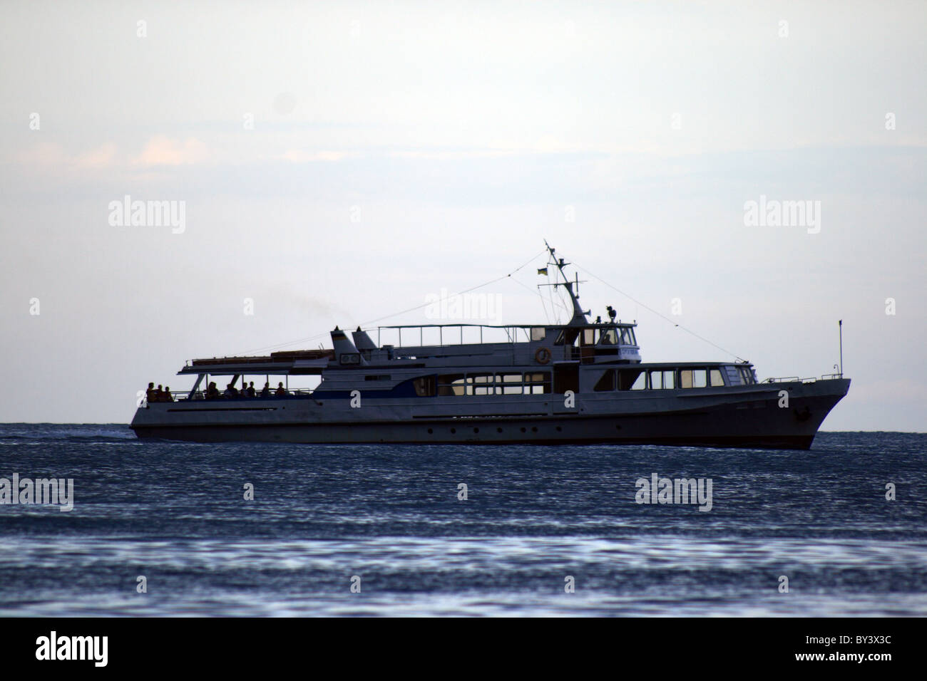 Smooth sea ship hi-res stock photography and images - Alamy
