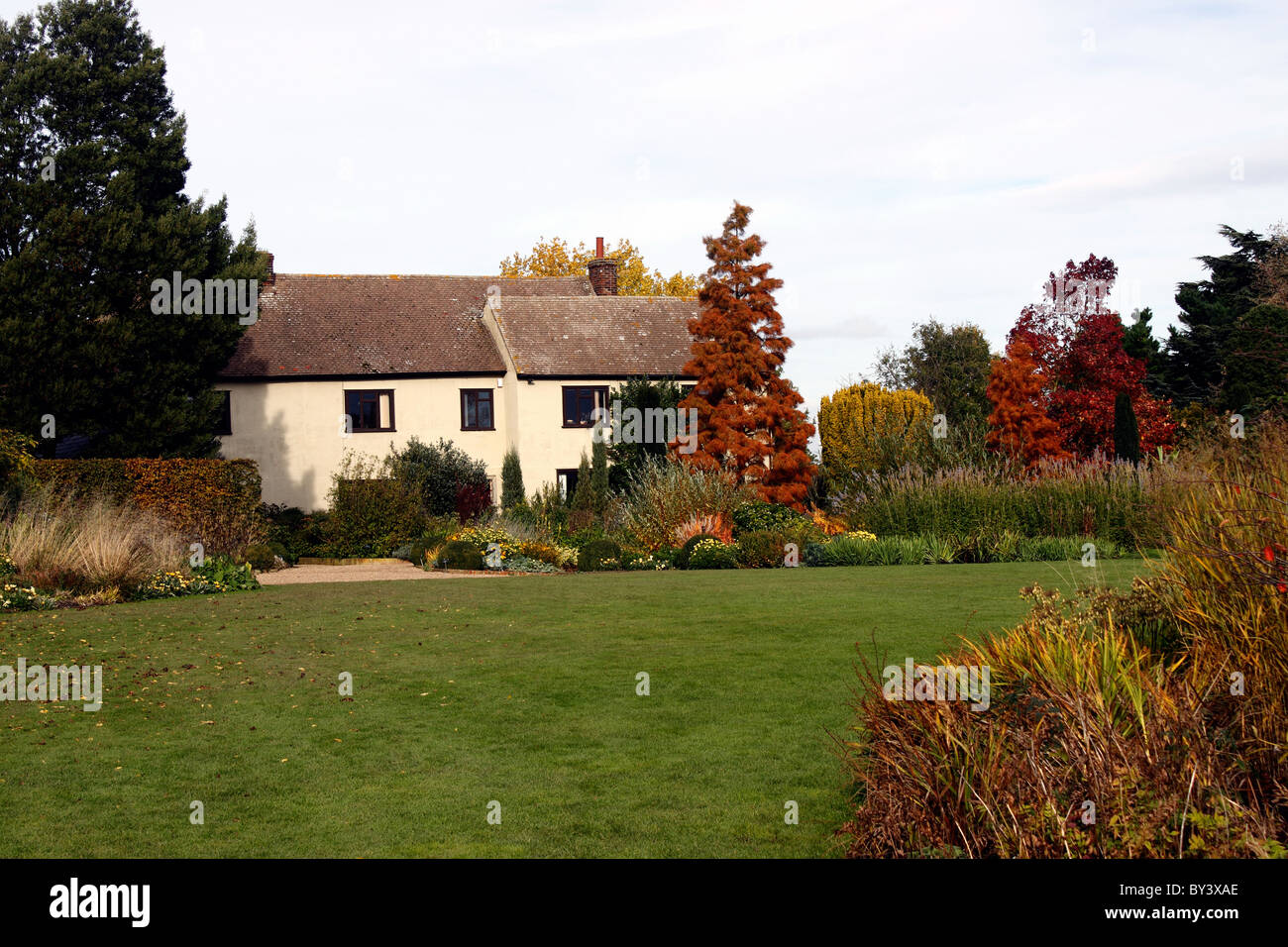 English farmhouse hi-res stock photography and images - Alamy