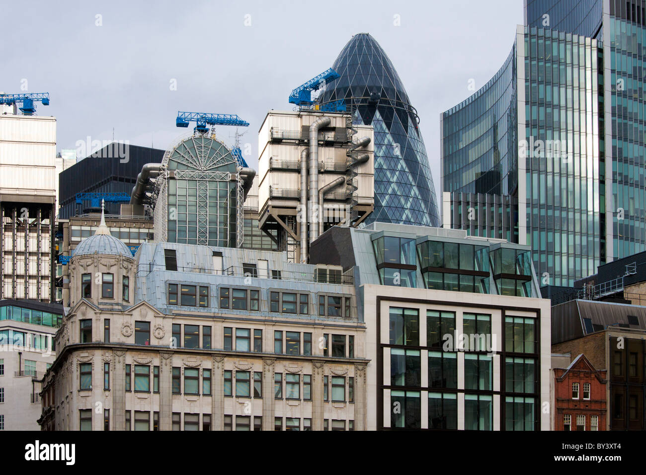 SKYLINE, SWISS-RE-TOWER, 30 ST MARY AXE, THE GHERKIN, FINANCIAL ...