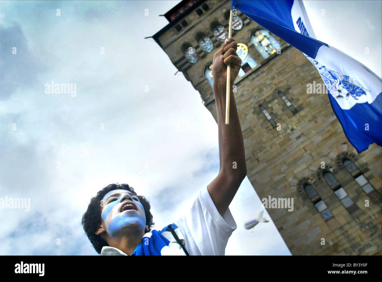 Football match crowd walking hi-res stock photography and images - Alamy
