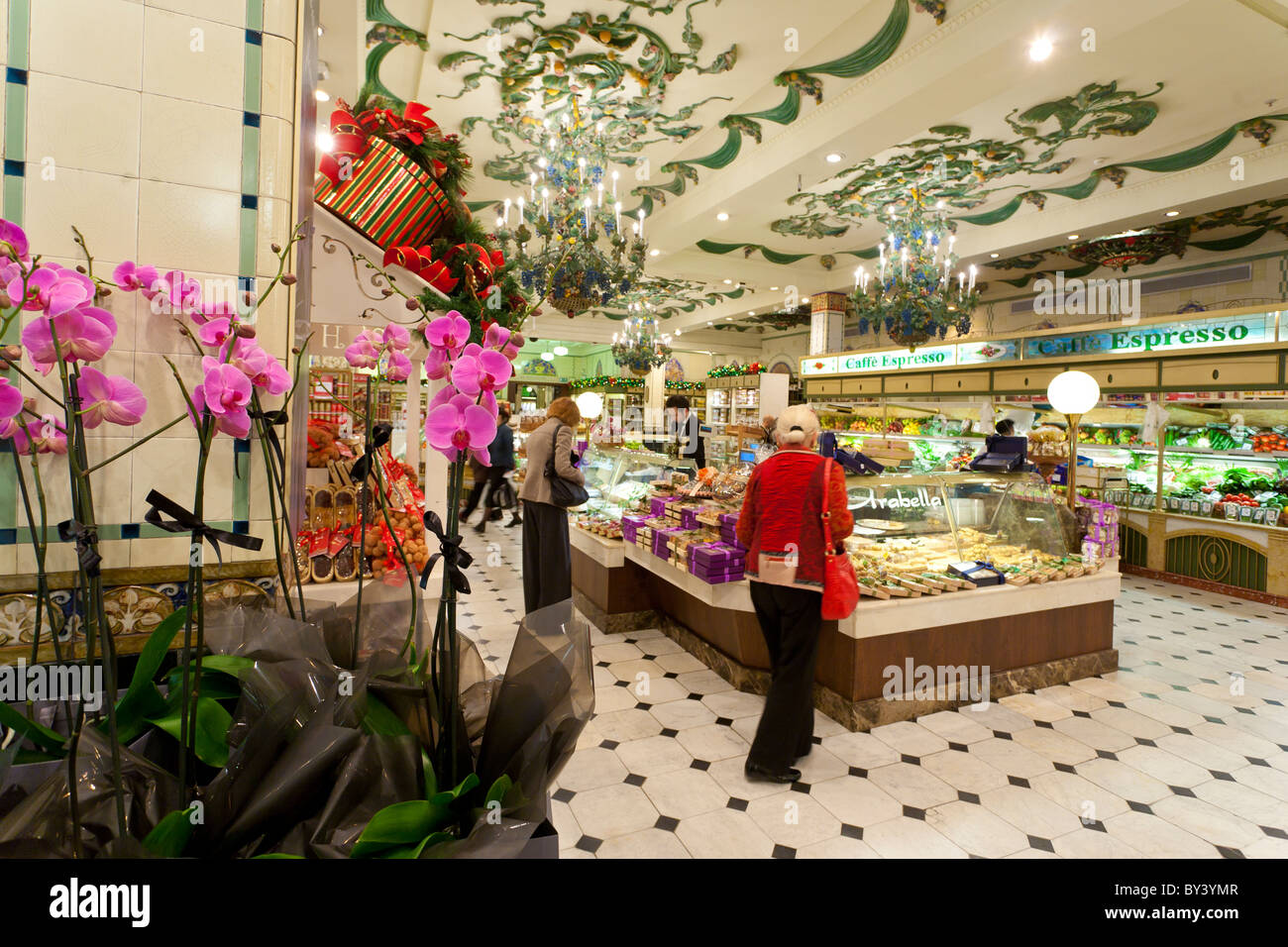 Harrods food halls hi-res stock photography and images - Alamy