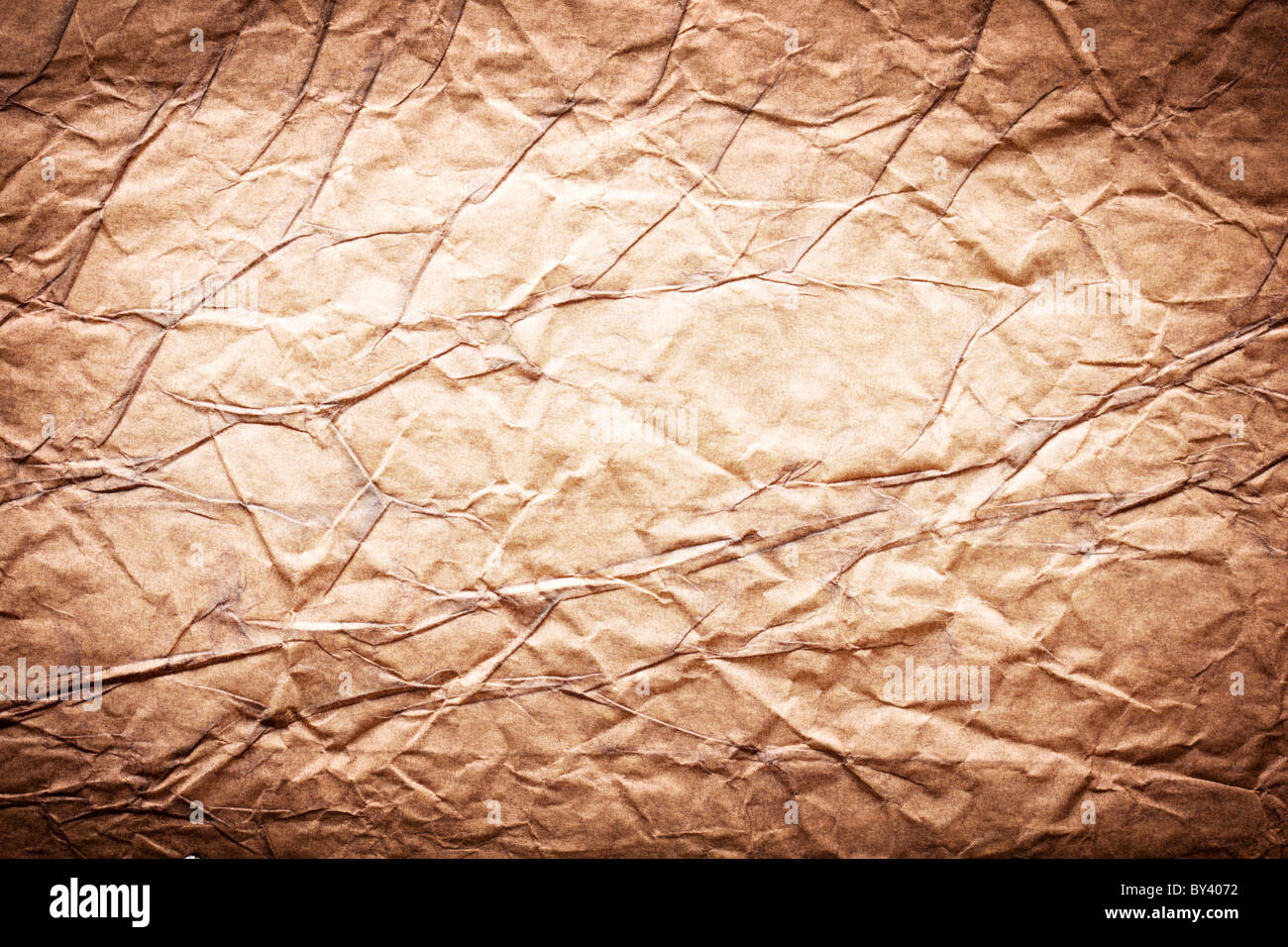 Image texture of crumpled brown paper Stock Photo - Alamy