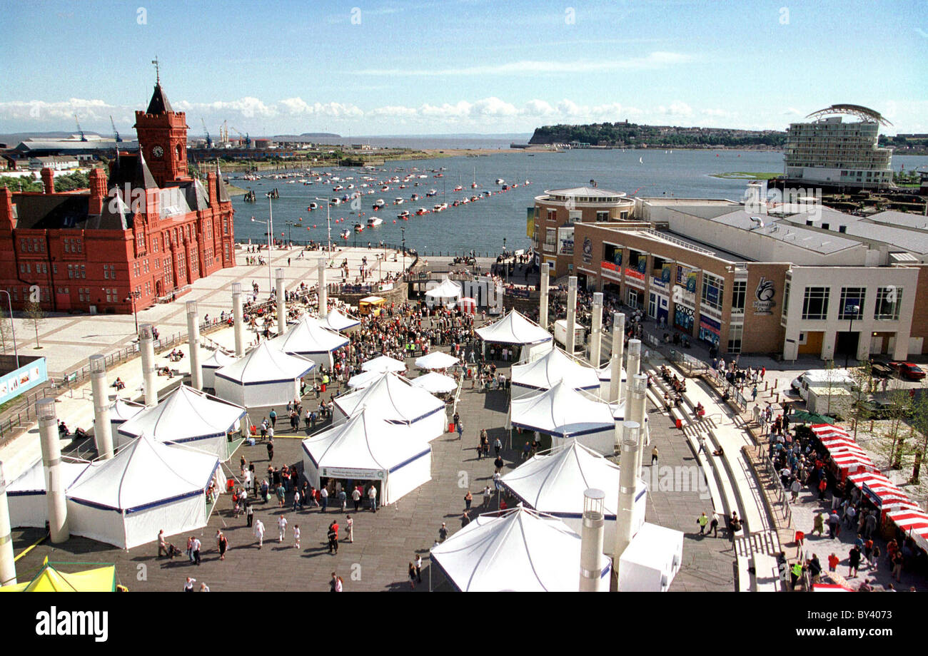 Cardiff outdoor market hi-res stock photography and images - Alamy
