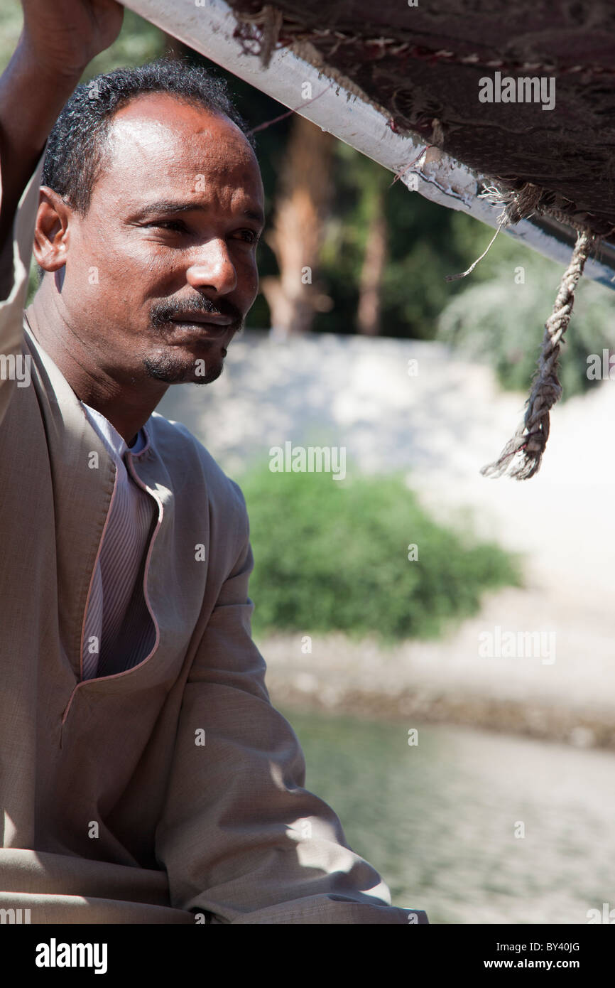 Mast and sail of a nile felucca sailing boat hi-res stock photography ...