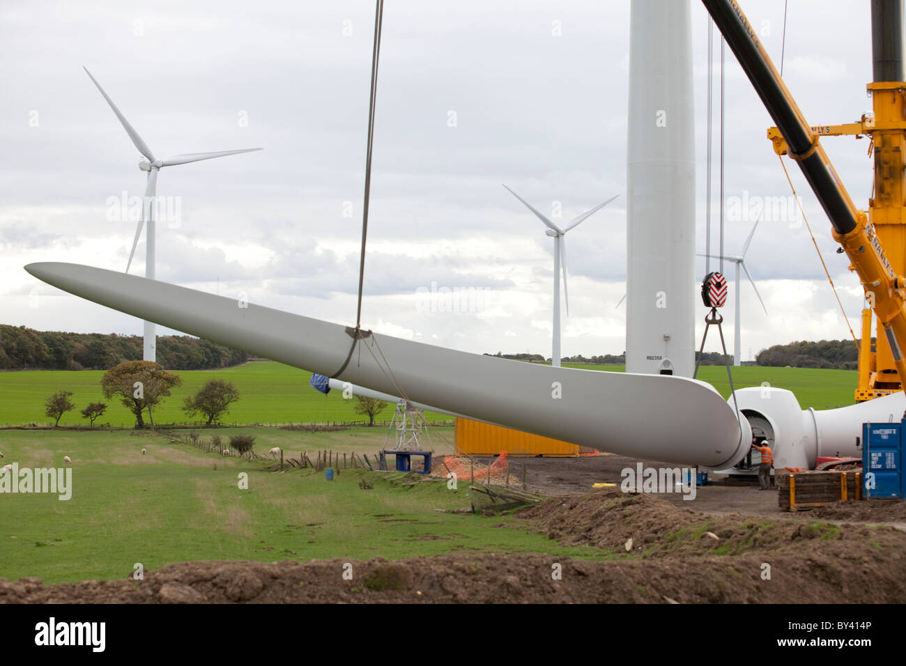 Oct 2010 Butterwick Moor Co Durham - construction of wind turbines at ...