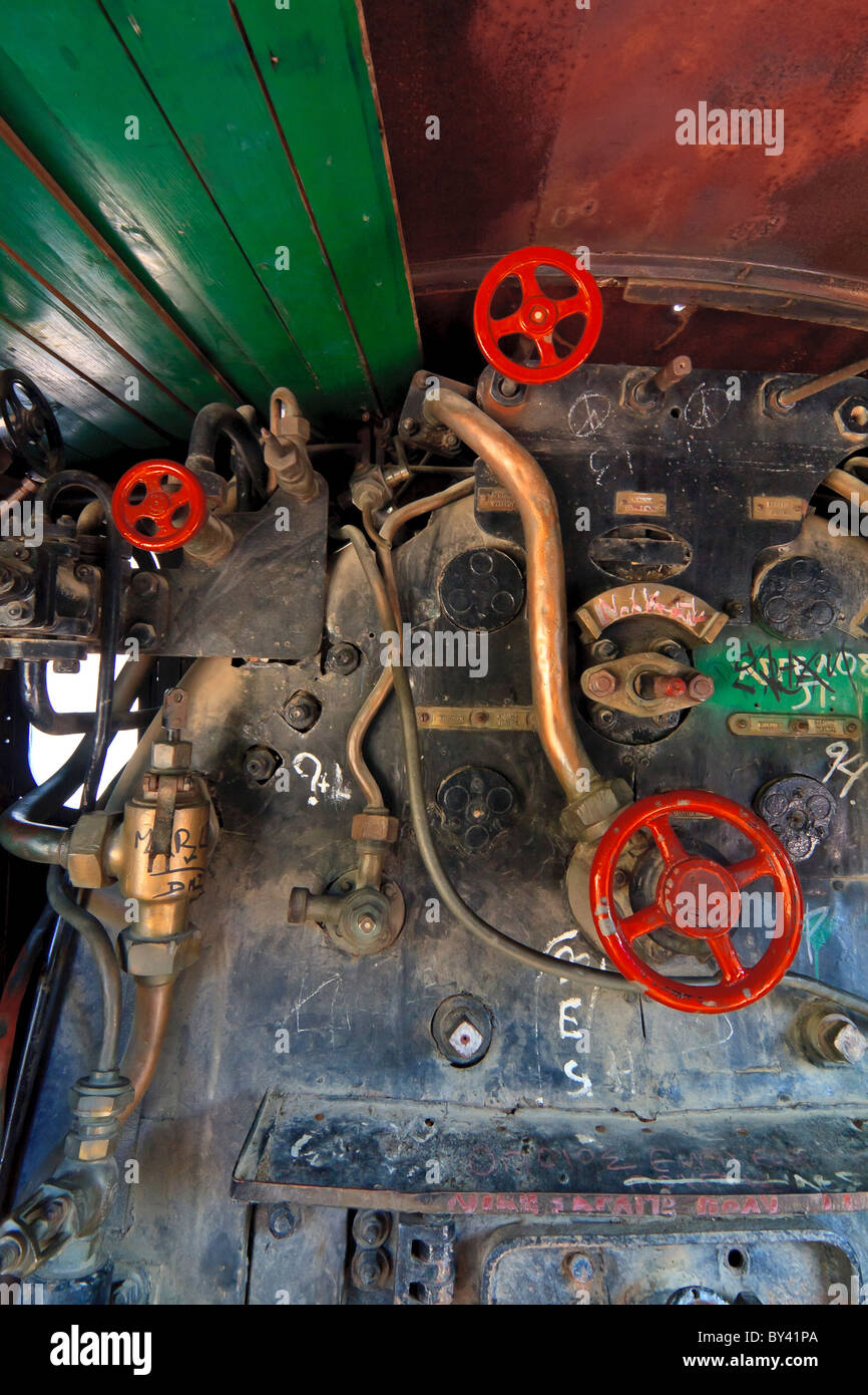 Old steam train pressure gauges hi-res stock photography and images - Alamy