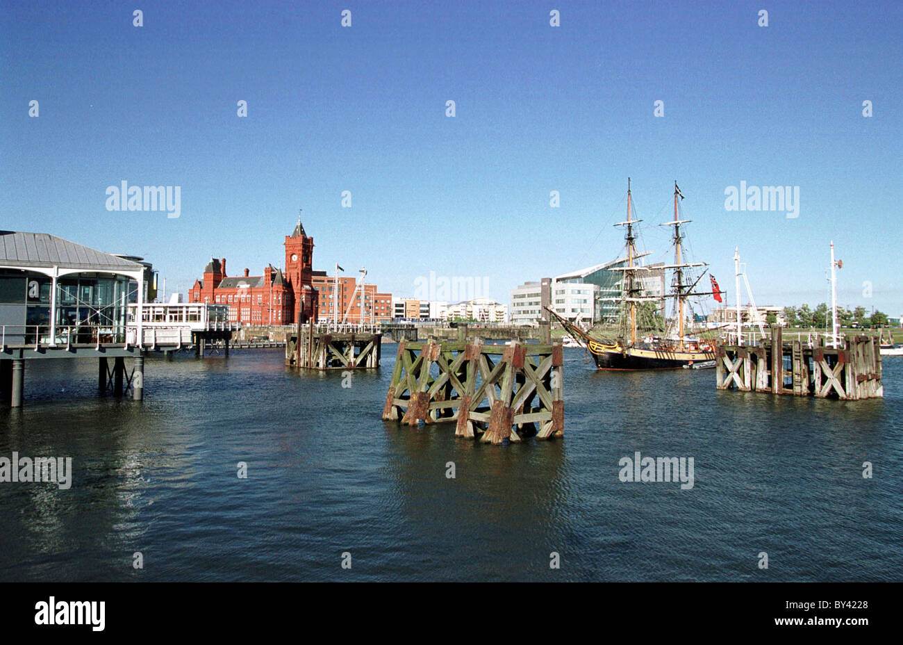 Cardiff Barage, Cardiff Bay Stock Photo - Alamy