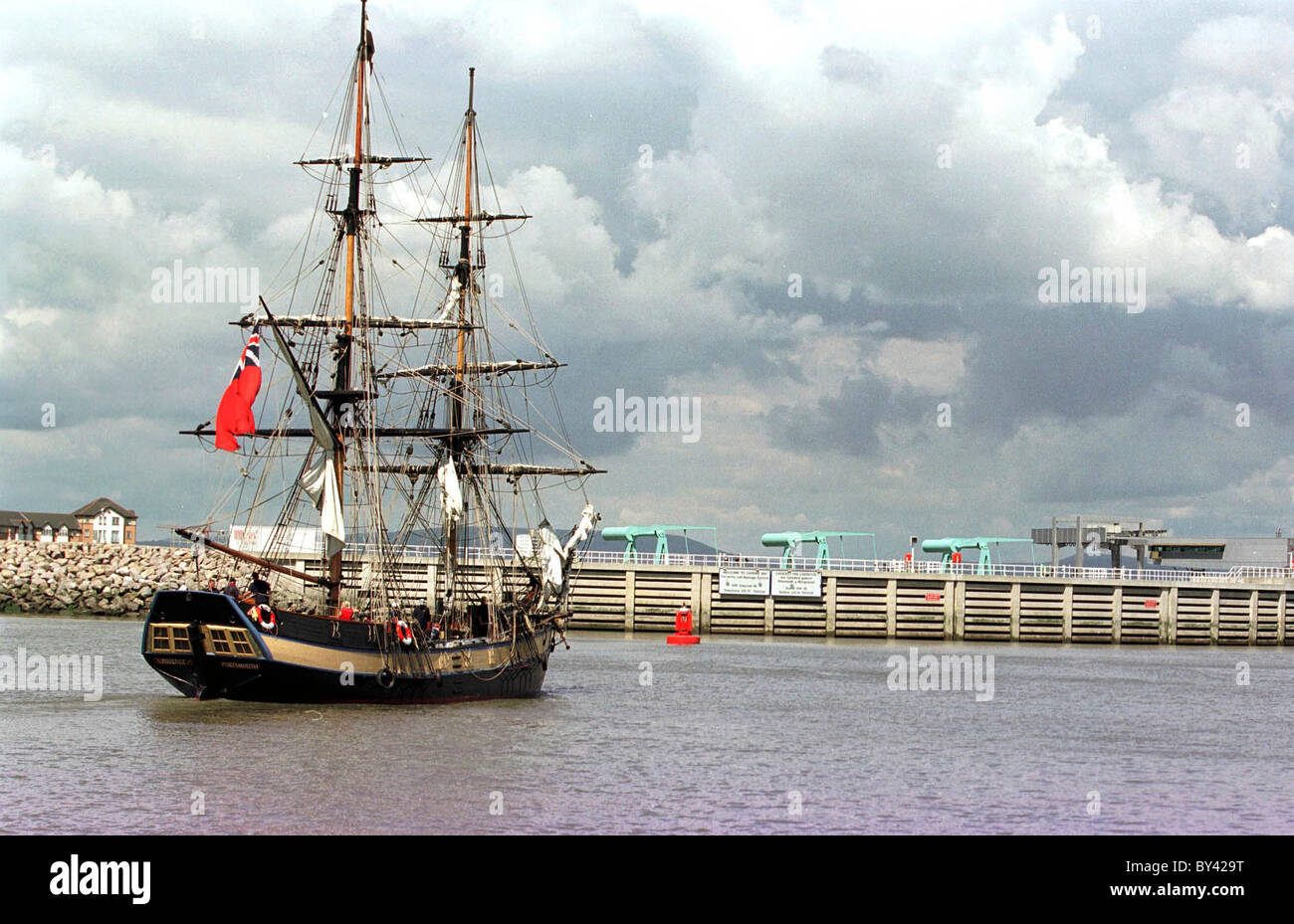 HMS Endeavour sailing in Cardiff Bay Stock Photo - Alamy