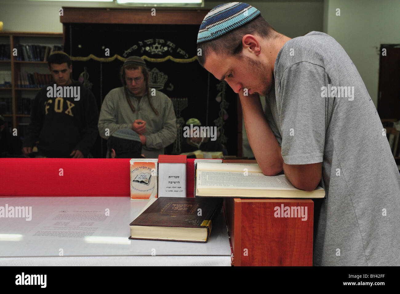 Talmud Students High Resolution Stock Photography and Images - Alamy