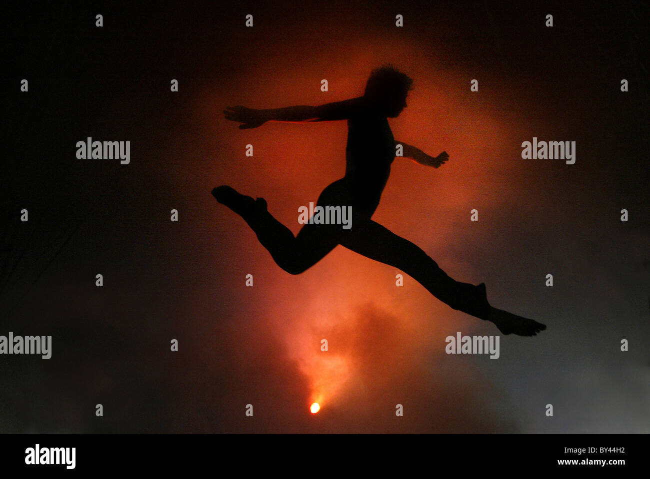 An Aerialist for No Fit State Circus Stock Photo - Alamy