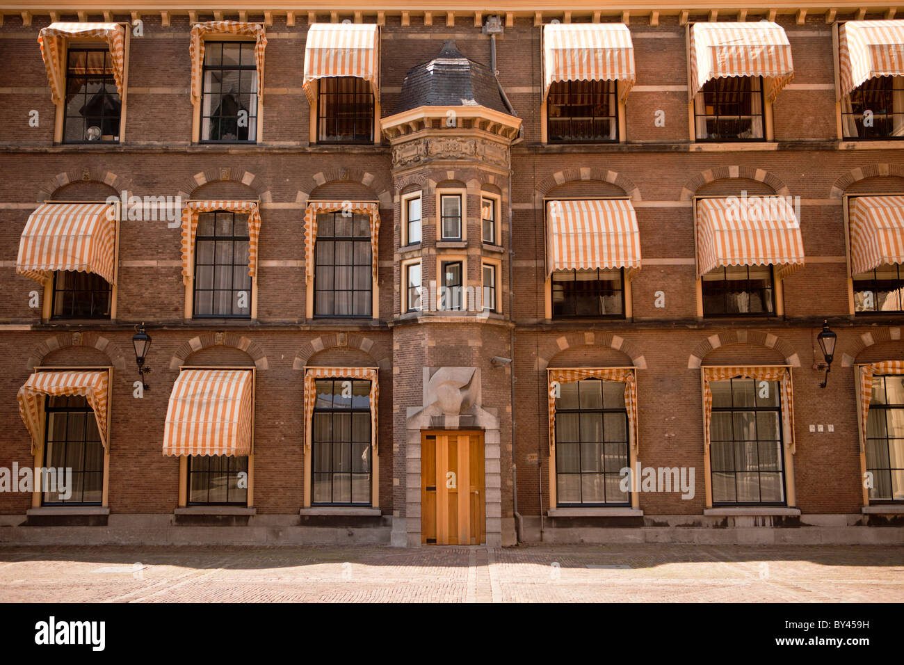 Dutch Parliament Building Stock Photo - Alamy